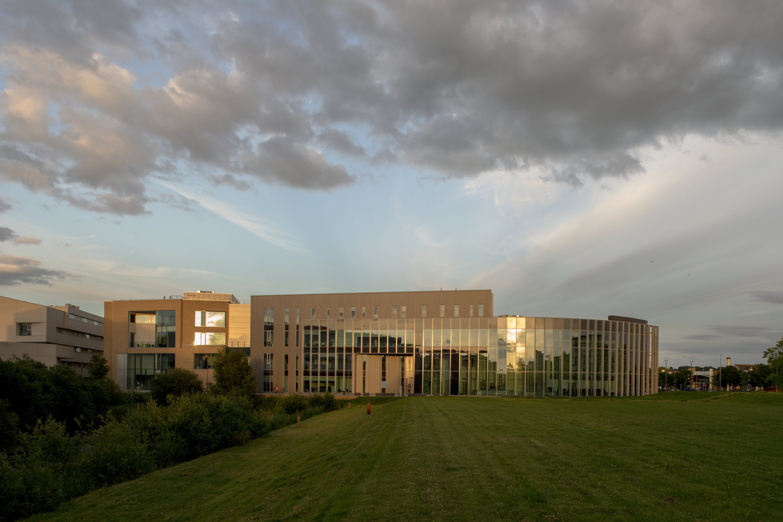 maber: Isaac Newton Building - Graphisoft | United States